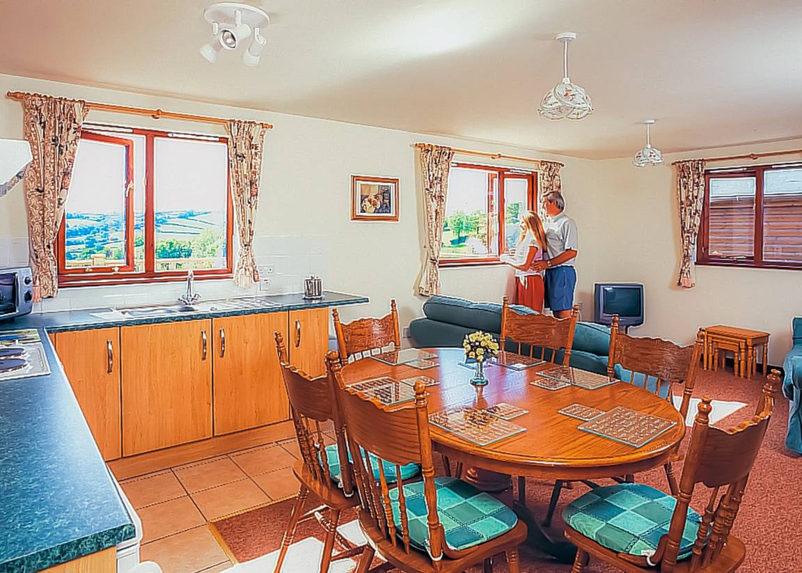 Cottage ∙ 3 Bedrooms ∙ 6 Guests - Laugharne