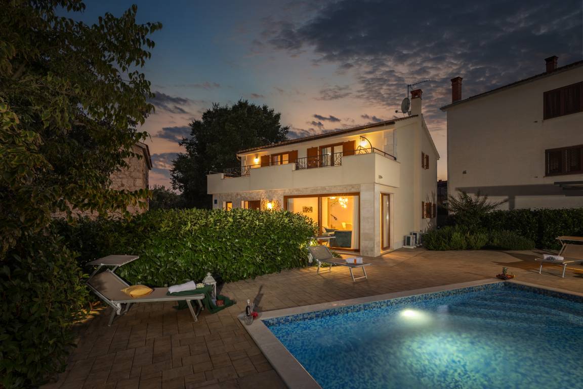170 M² House ∙ 2 Bedrooms ∙ 5 Guests - Krk, Hırvatistan