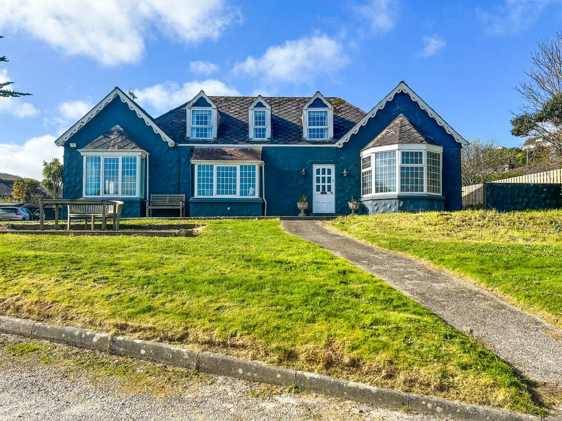Cottage ∙ 5 Bedrooms ∙ 10 Guests - Perranporth