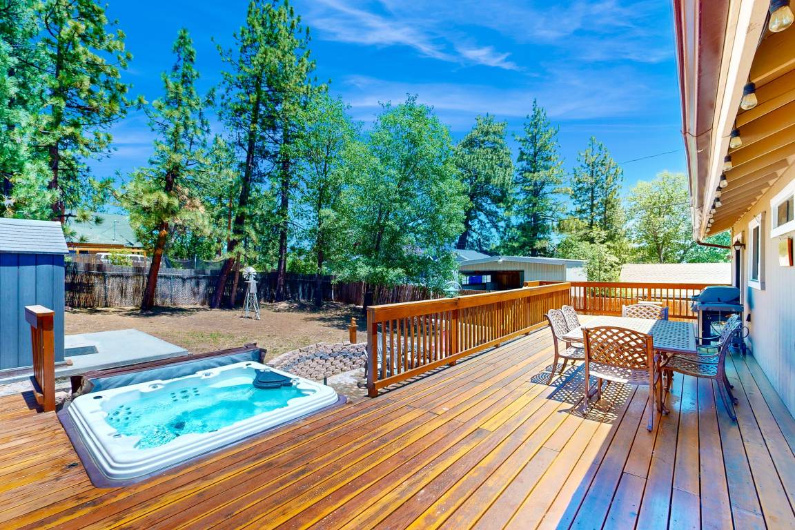 104 M² Cabin ∙ 2 Bedrooms ∙ 4 Guests - Big Bear Lake, CA