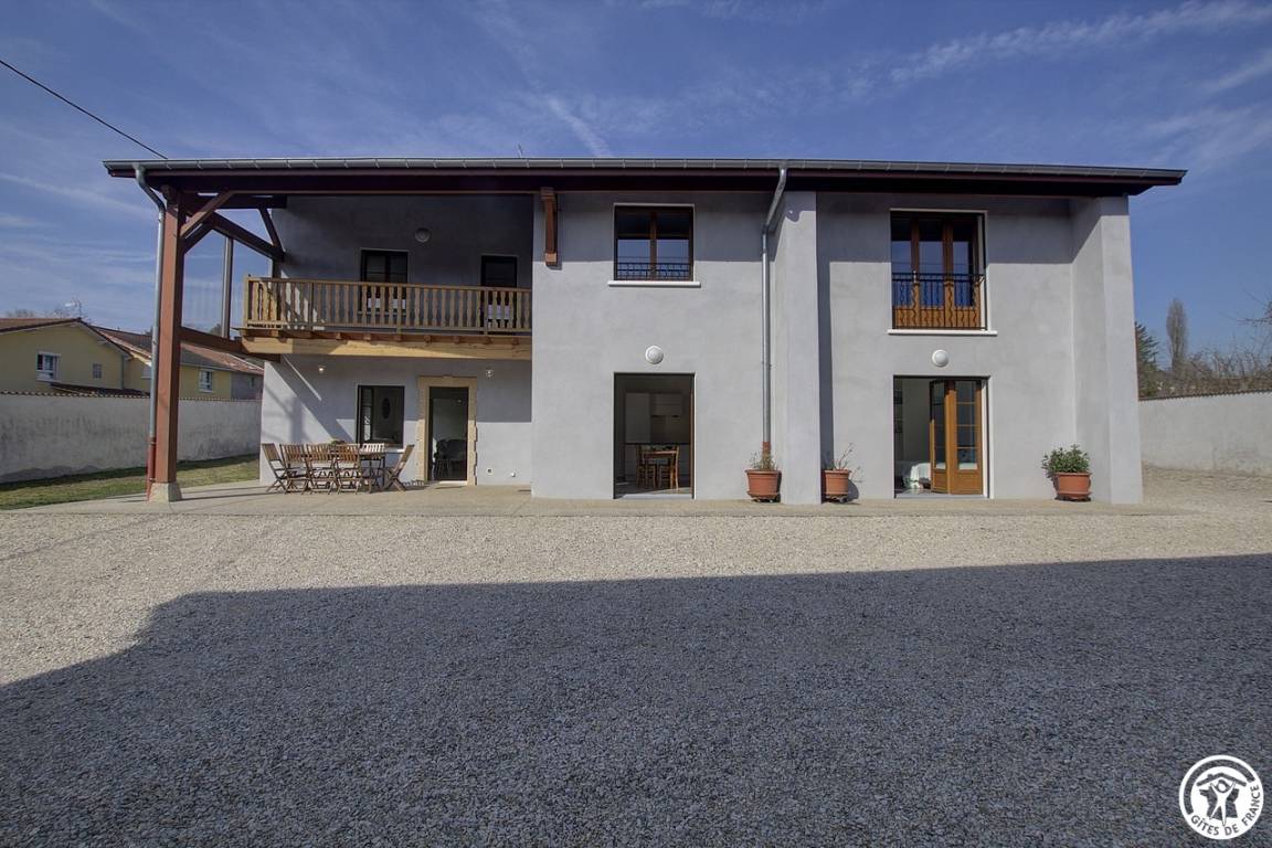200 M² Gîte ∙ 4 Chambres ∙ 6 Personnes - Meximieux