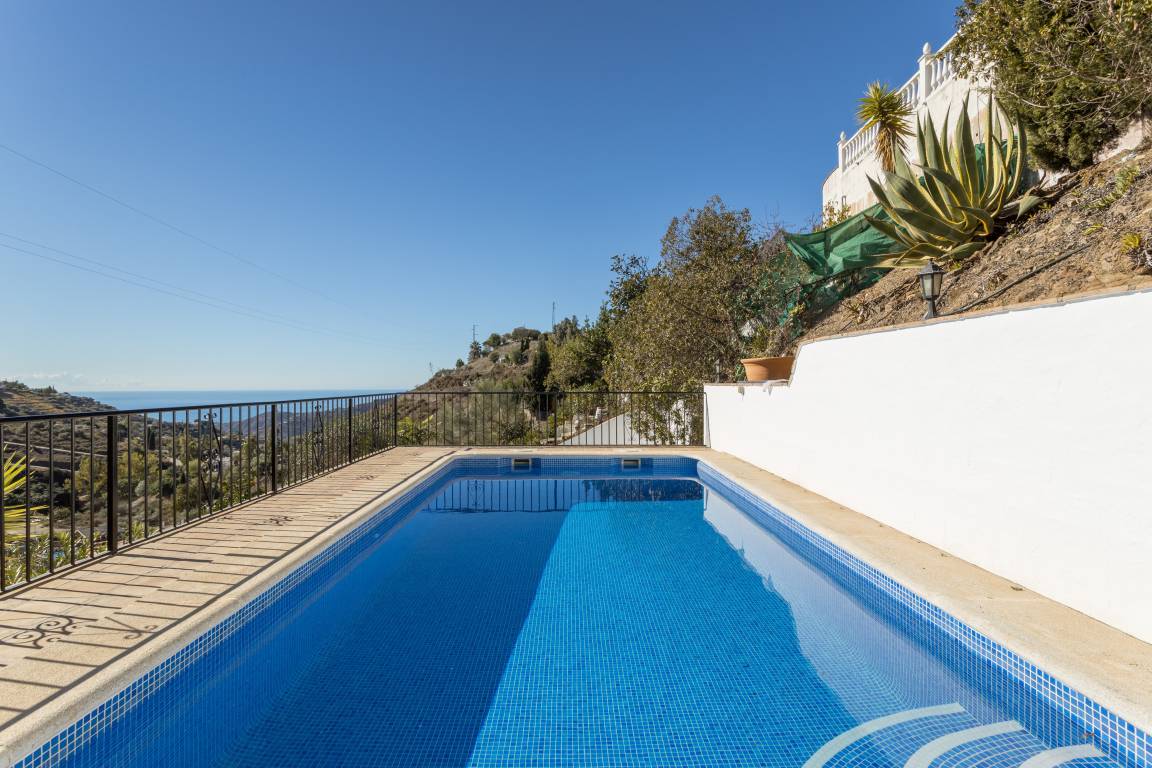 137 M² Villa ∙ 3 Bedrooms ∙ 4 Guests - Cómpeta