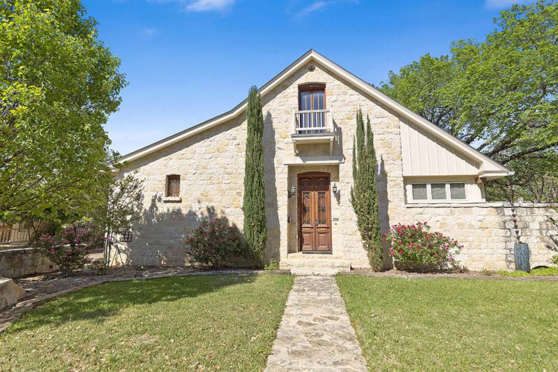 House ∙ 3 Bedrooms ∙ 8 Guests - Luckenbach, TX