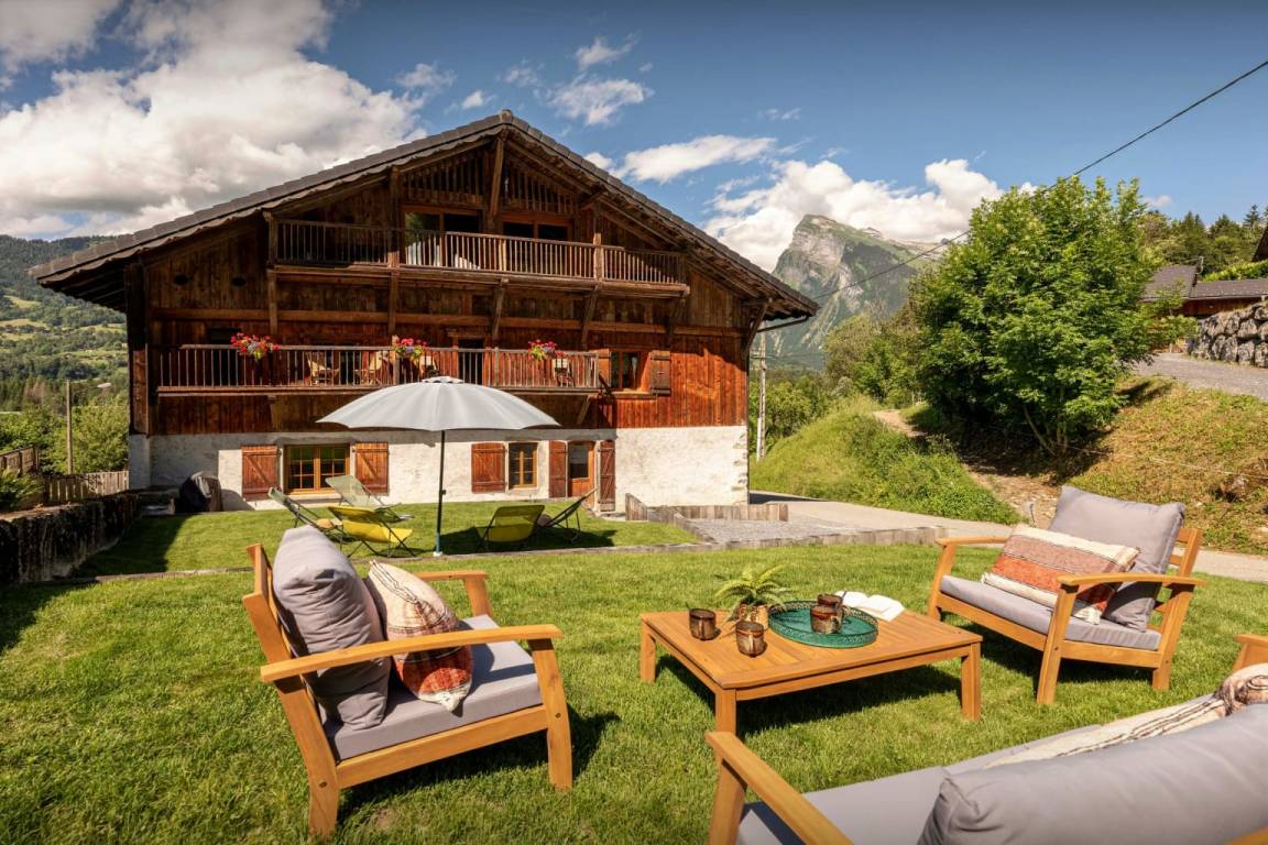 230 M² Chalet ∙ 5 Chambres ∙ 12 Personnes - Samoëns