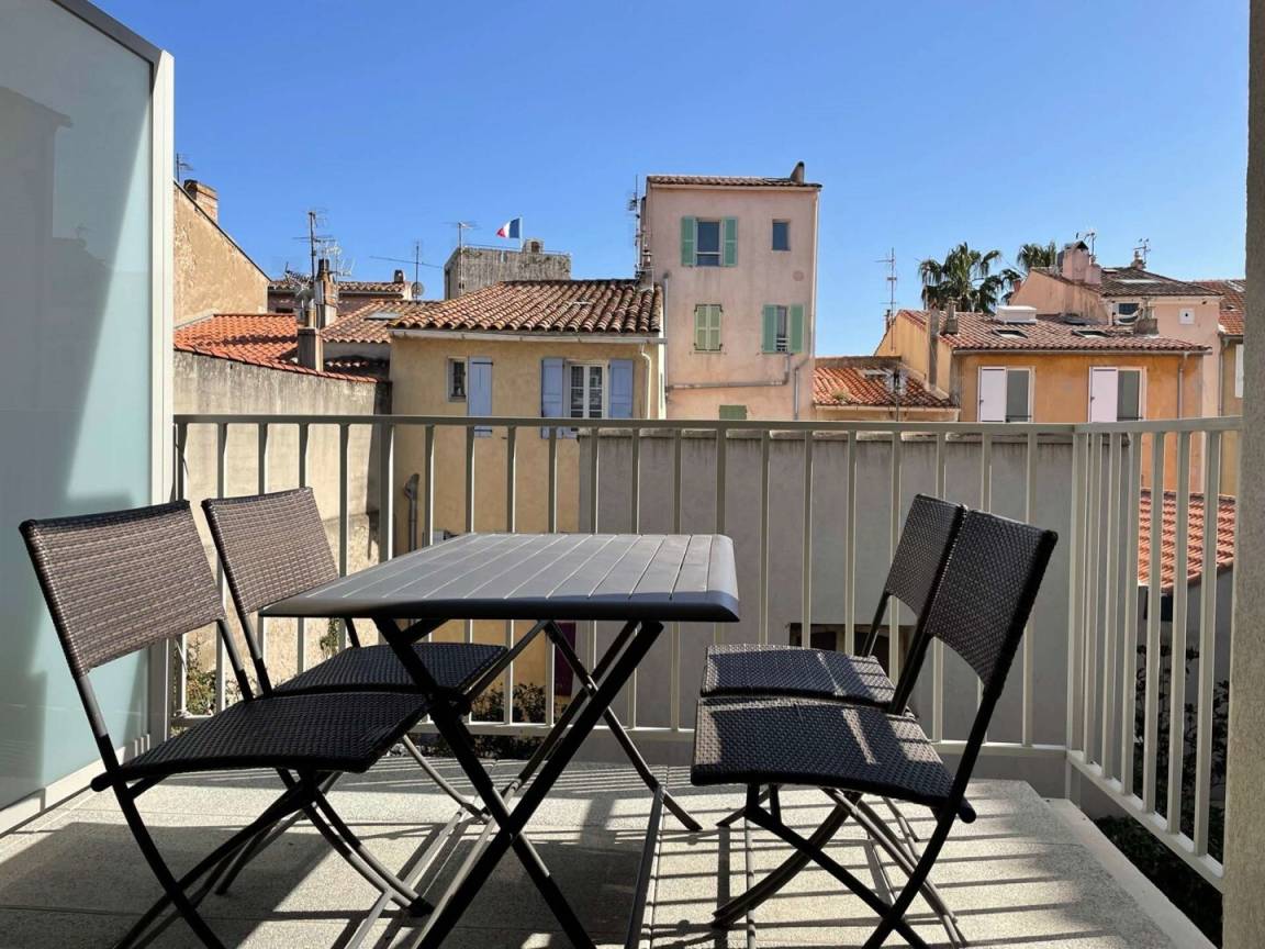 65 M² Appartement ∙ 2 Chambres ∙ 6 Personnes - Sanary-sur-Mer