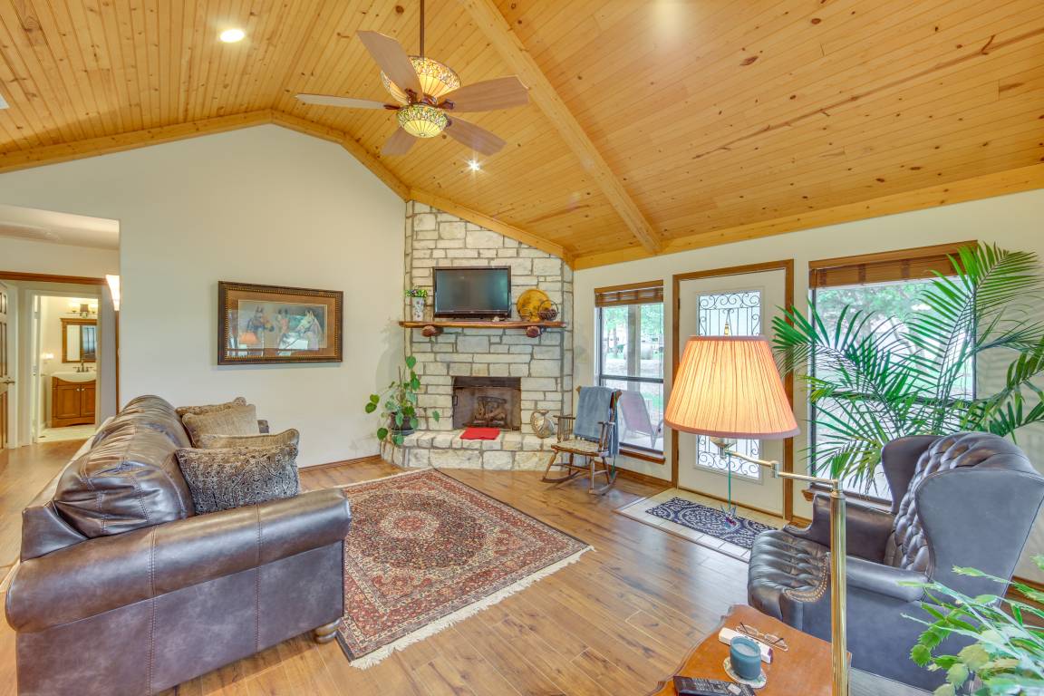 139 M² House ∙ 2 Bedrooms ∙ 6 Guests - Canton, TX