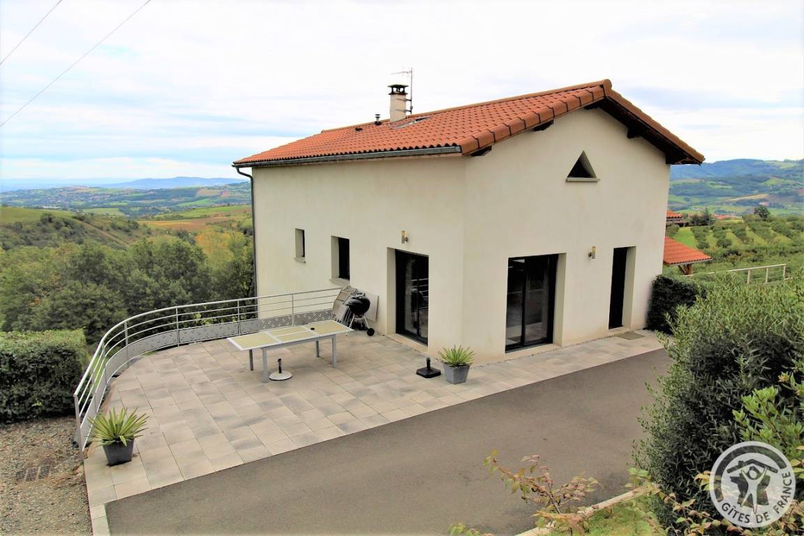 150 M² Gîte ∙ 4 Chambres ∙ 10 Personnes - L'Arbresle