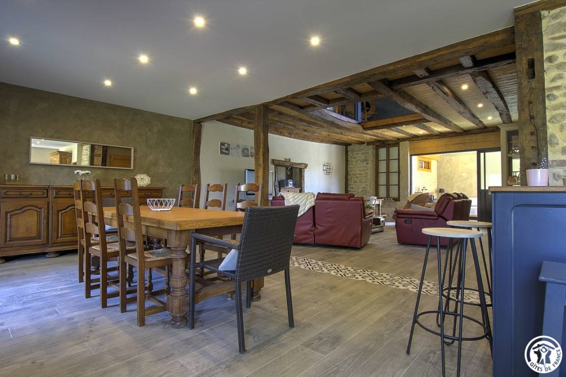 200 M² Gîte ∙ 4 Chambres ∙ 9 Personnes - Bourg-en-Bresse