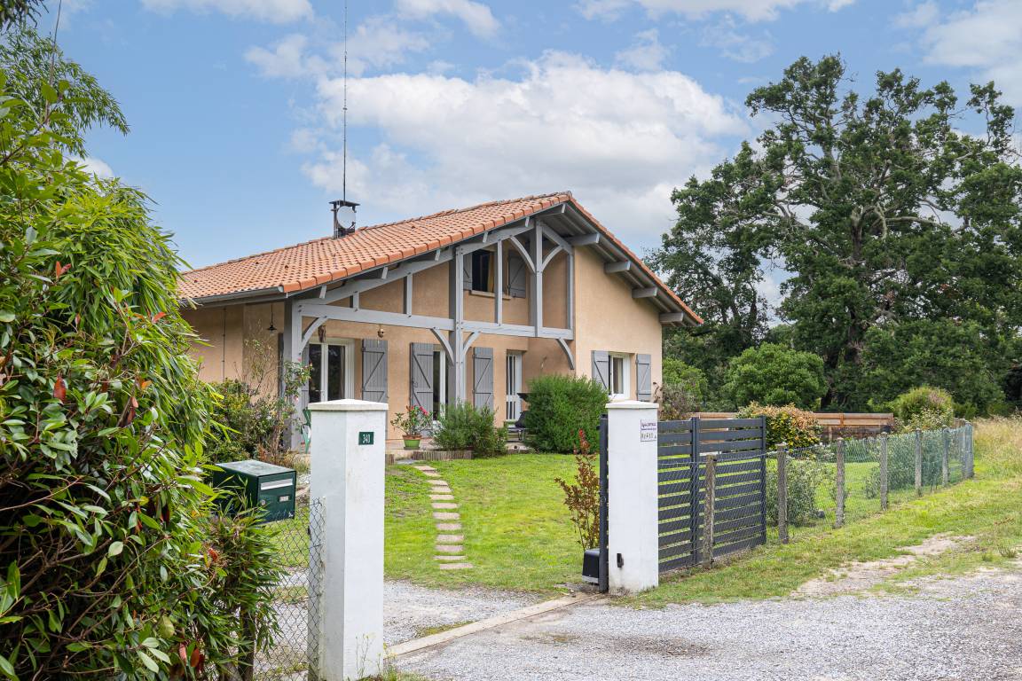 78 M² Appartement ∙ 1 Chambre ∙ 4 Personnes - Messanges