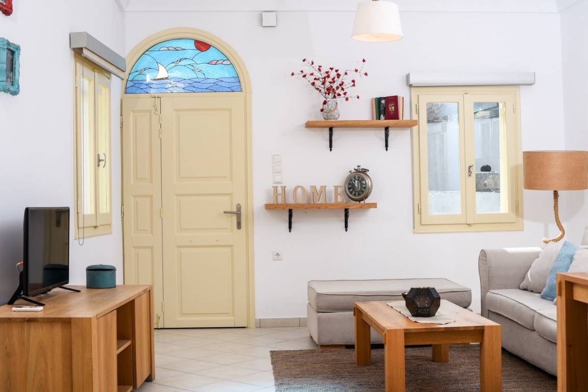 100 M² Villa ∙ 1 Bedroom ∙ 4 Guests - Santorini