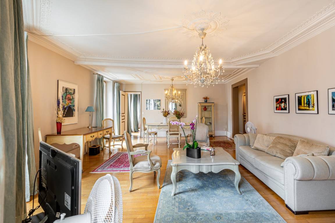 87 M² Appartement ∙ 1 Chambre ∙ 6 Personnes - Paris 8e Arrondissement