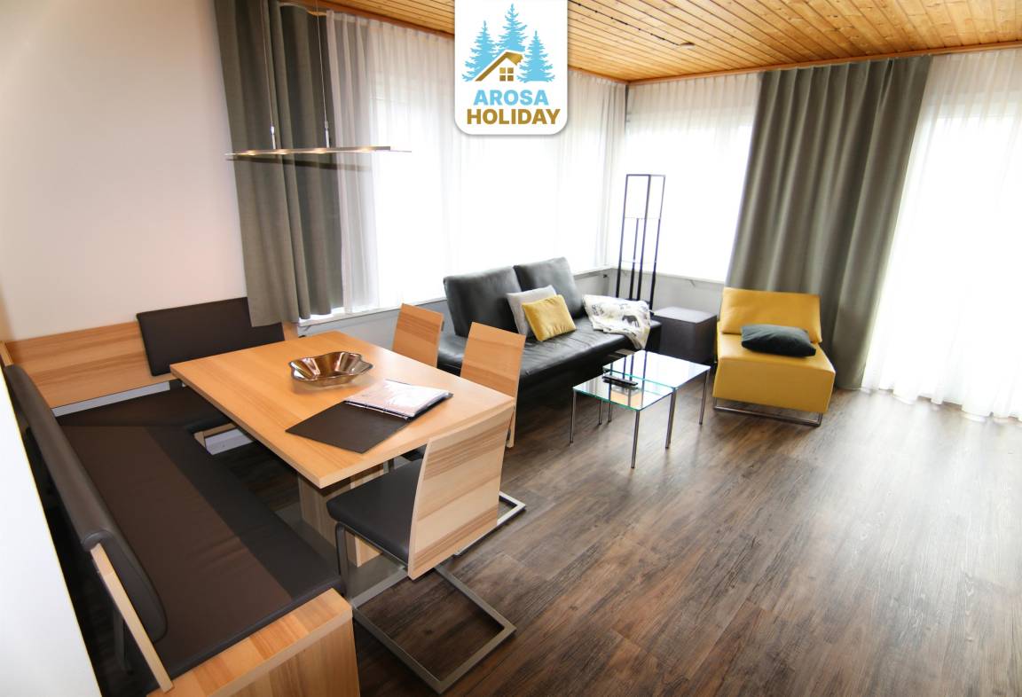 75 M² Ferienwohnung ∙ 2 Schlafzimmer ∙ 4 Gäste - Langwies
