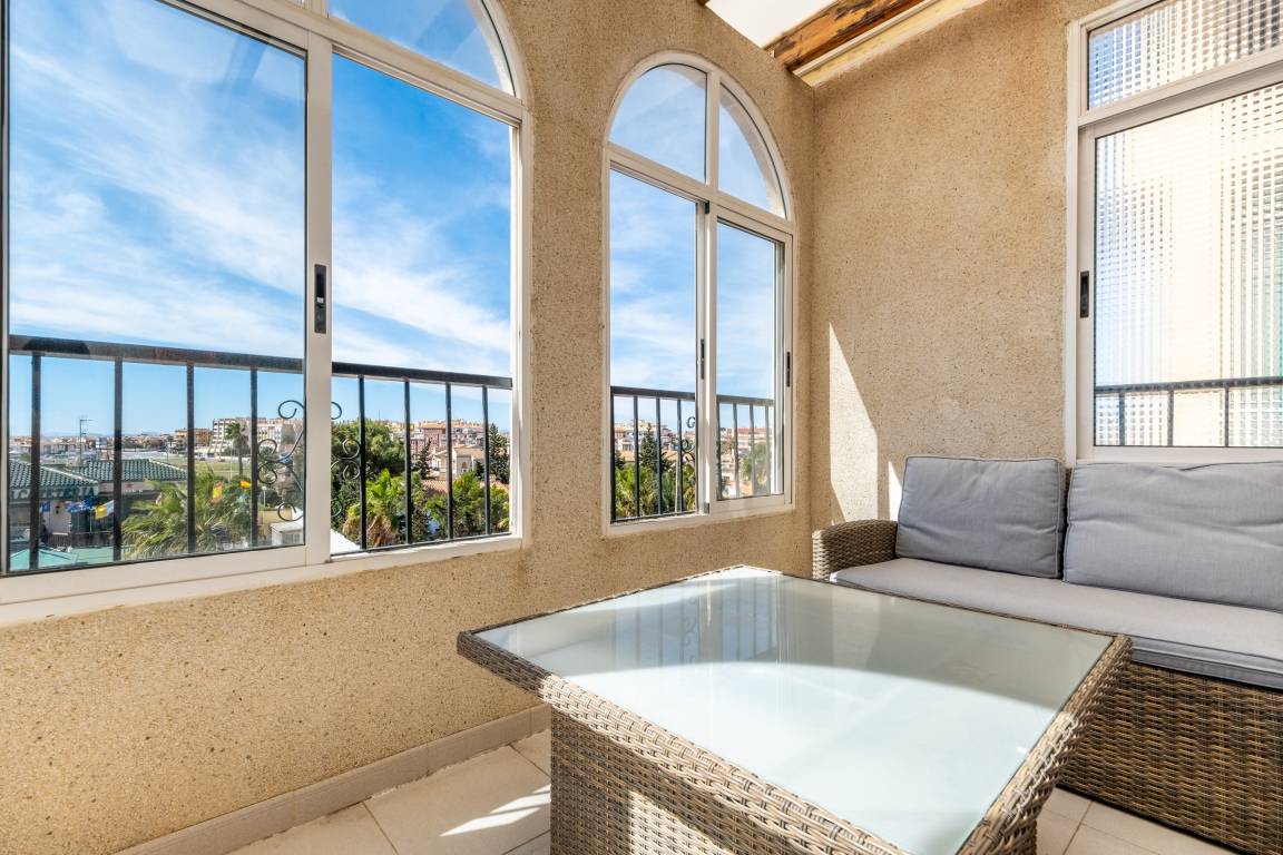 105 M² Apartment ∙ 3 Bedrooms ∙ 7 Guests - Torrevieja