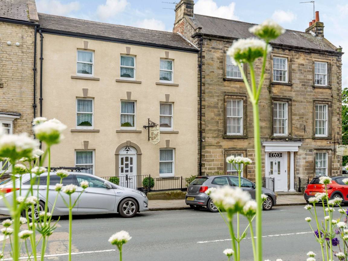 Cottage ∙ 5 Bedrooms ∙ 10 Guests - Richmond Castle