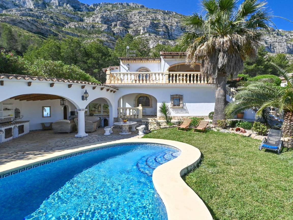350 M² Villa ∙ 4 Chambres ∙ 8 Personnes - Dénia
