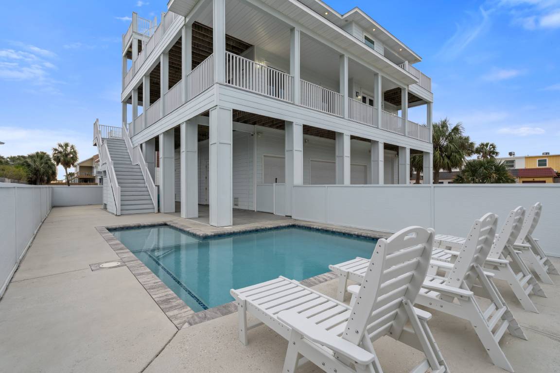297 M² House ∙ 5 Bedrooms ∙ 15 Guests - Pensacola Beach, FL