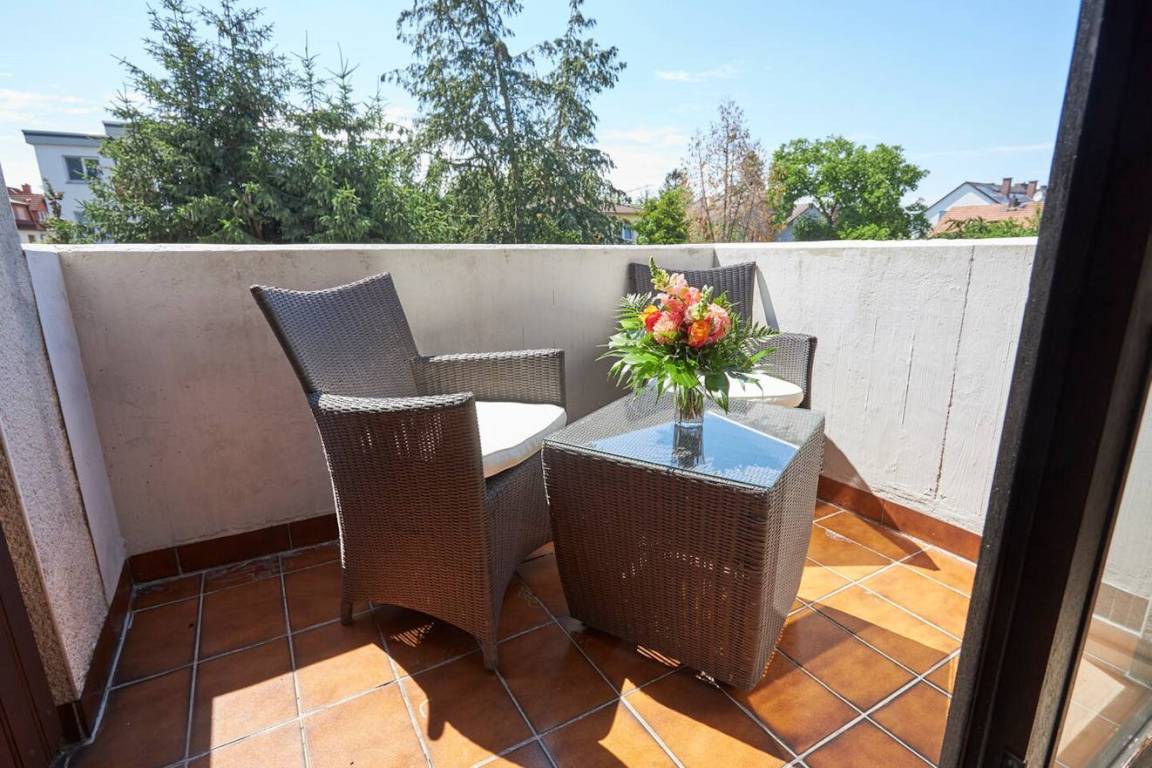 32 M² Apartment ∙ 2 Bedrooms ∙ 5 Guests - Offenbach