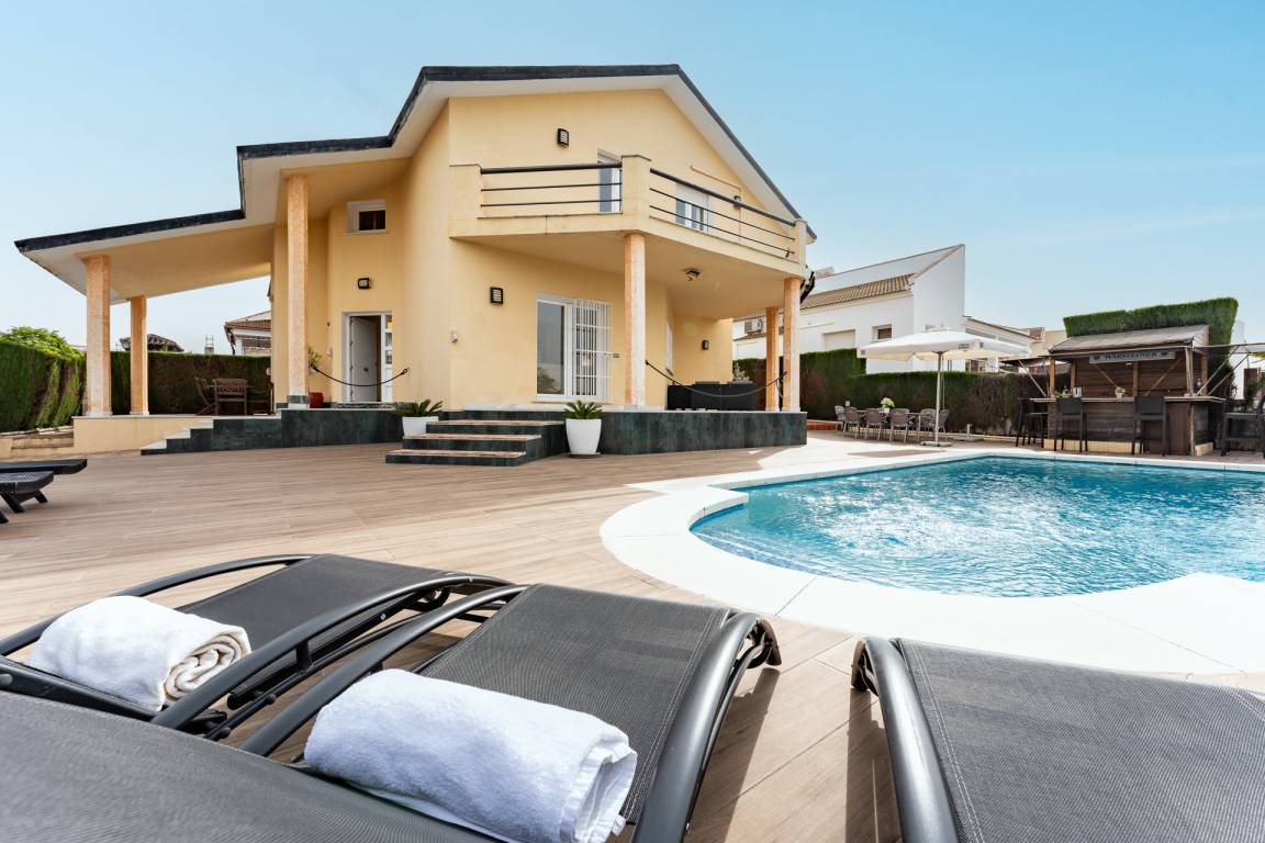 500 M² Villa ∙ 4 Bedrooms ∙ 10 Guests - Mollina
