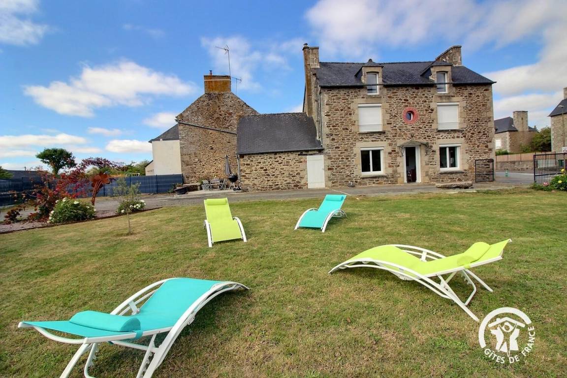 108 M² Gîte ∙ 4 Chambres ∙ 8 Personnes - Plouër-sur-Rance