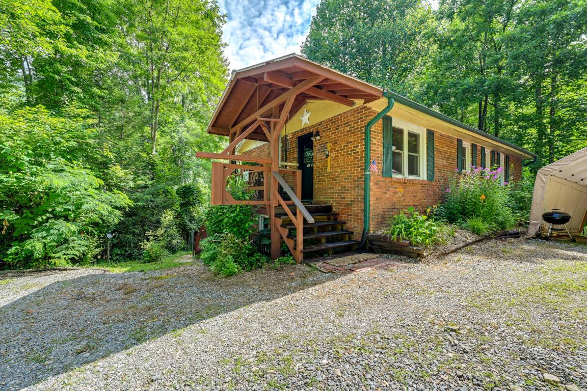 111 M² House ∙ 2 Bedrooms ∙ 5 Guests - Robbinsville, NC