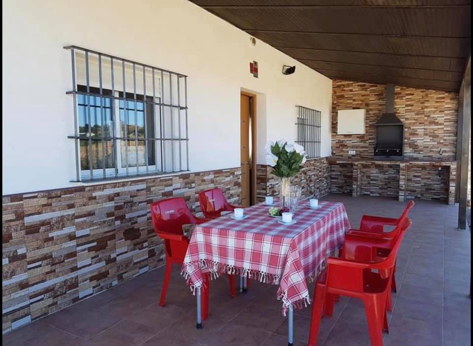 Chalet ∙ 5 Schlafzimmer ∙ 14 Gäste - Olvera