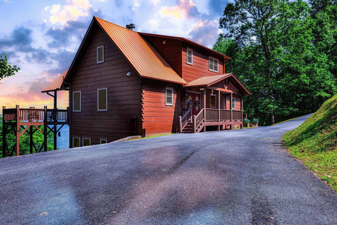297 M² House ∙ 5 Bedrooms ∙ 10 Guests - Murphy, NC