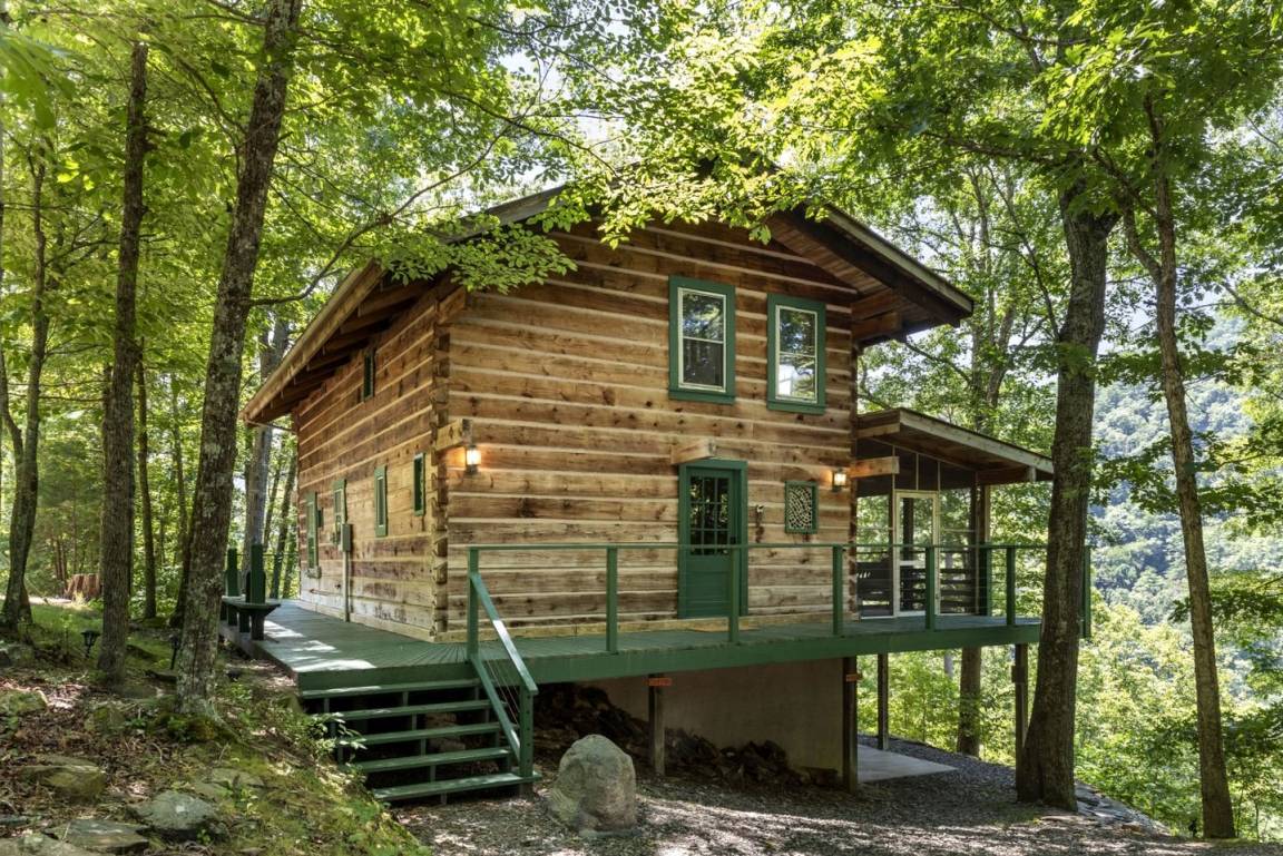 House ∙ 2 Bedrooms ∙ 7 Guests - Hot Springs, NC