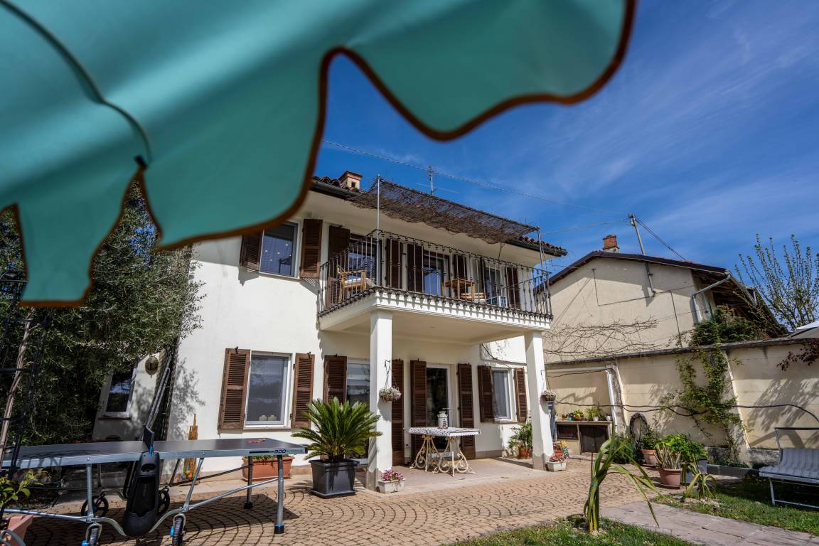 190 M² Villa ∙ 3 Bedrooms ∙ 9 Guests - Alps