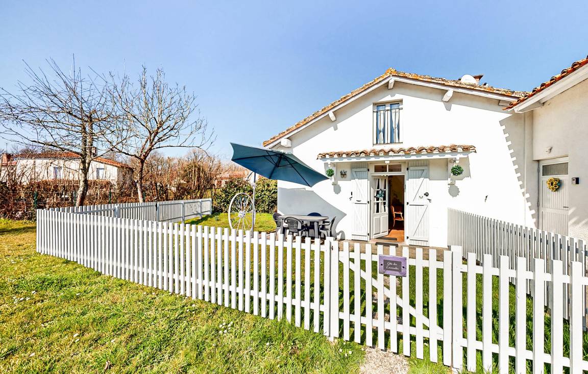 46 M² Huis ∙ 1 Slaapkamer ∙ 4 Gasten - Charente