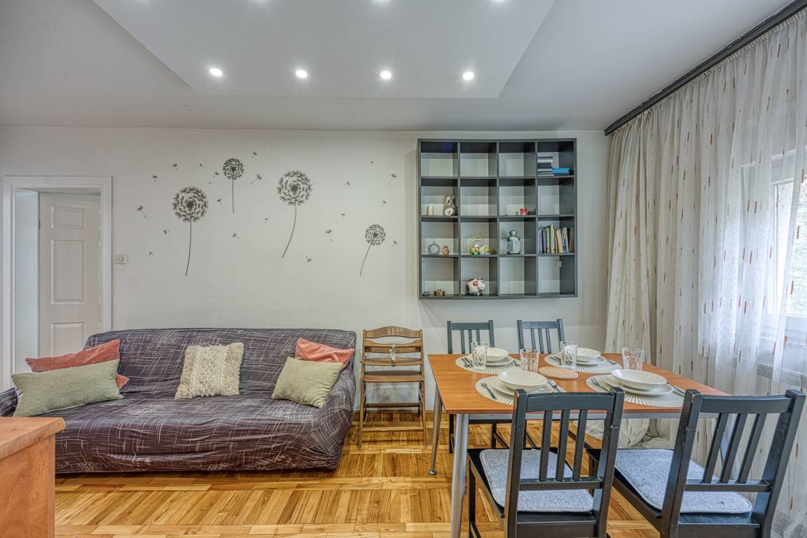 65 M² Apartamento ∙ 2 Habitaciones ∙ 6 Huéspedes - Zagreb