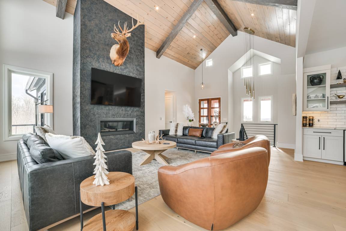 445 M² House ∙ 5 Bedrooms ∙ 14 Guests - Boyne City, MI