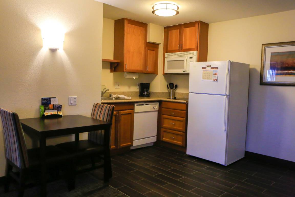 Condo ∙ 2 Bedrooms ∙ 6 Guests - Santa Clara, CA