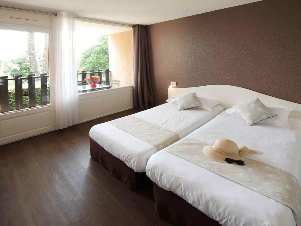 16 M² Hotel ∙ 1 Bedroom ∙ 4 Guests - Carros