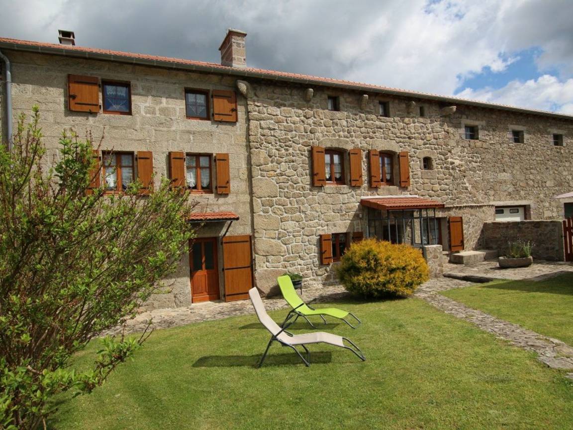 140 M² Cottage ∙ 4 Chambres ∙ 8 Personnes - Haute-Loire