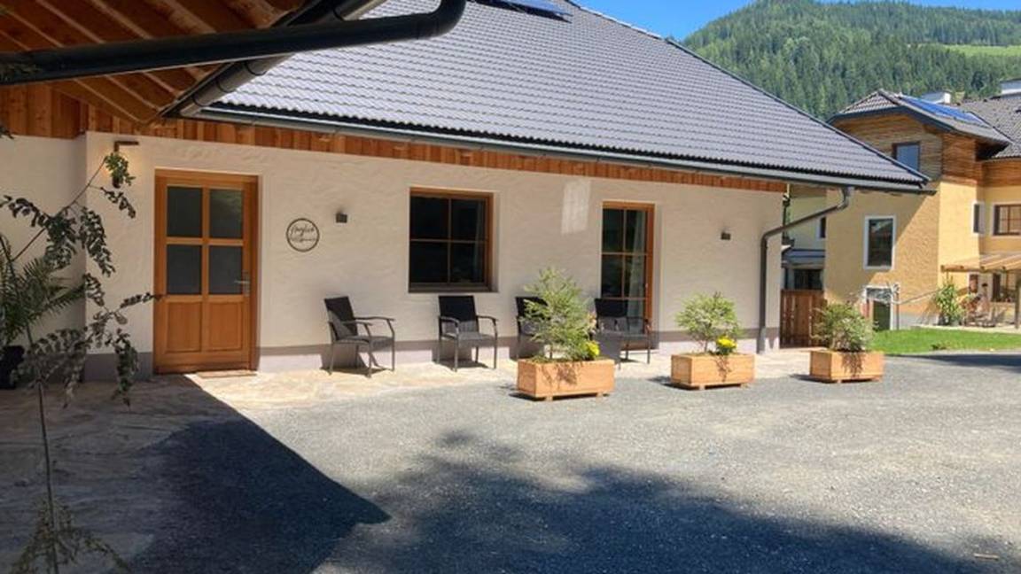 80 M² Ferienwohnung ∙ 2 Schlafzimmer ∙ 5 Gäste - Gerlitzen