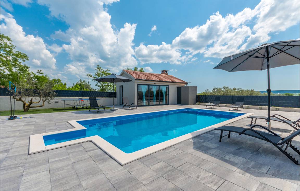 77 M² House ∙ 2 Bedrooms ∙ 6 Guests - Biograd na Moru