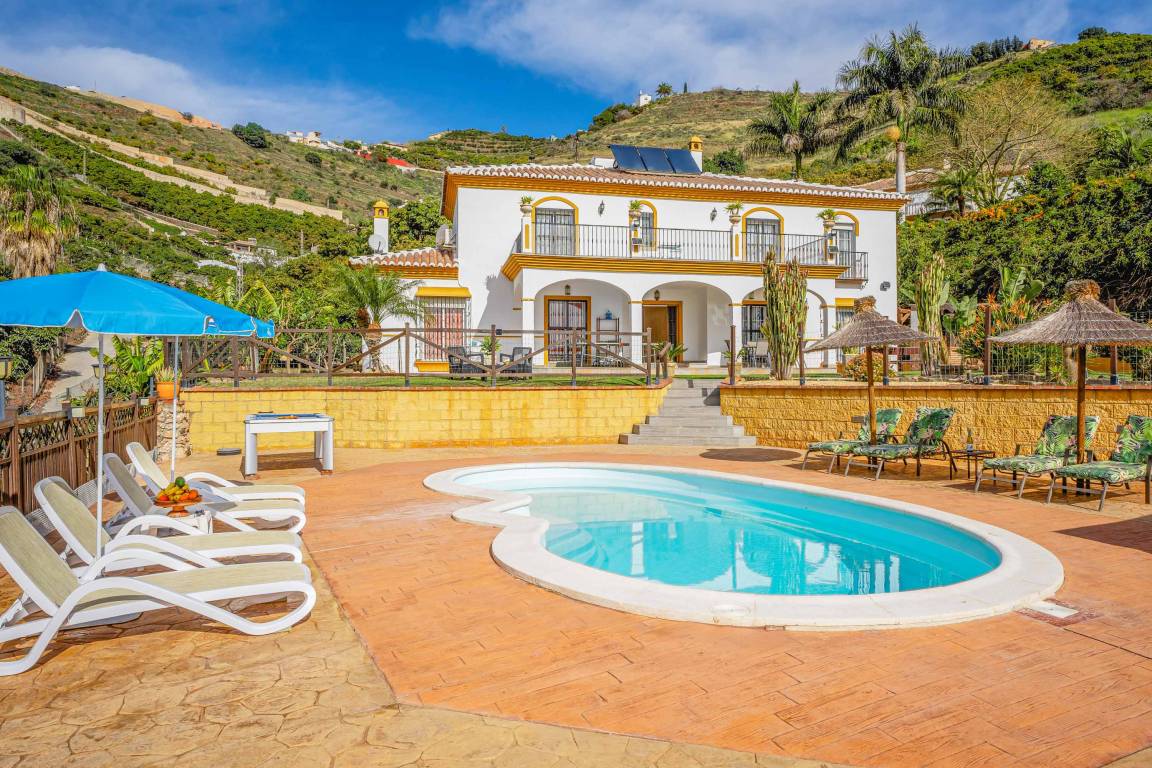 Villa ∙ 4 Bedrooms ∙ 8 Guests - Cómpeta