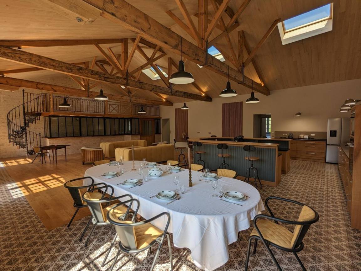 220 M² Apartamento ∙ 2 Habitaciones ∙ 4 Huéspedes - Jarnac