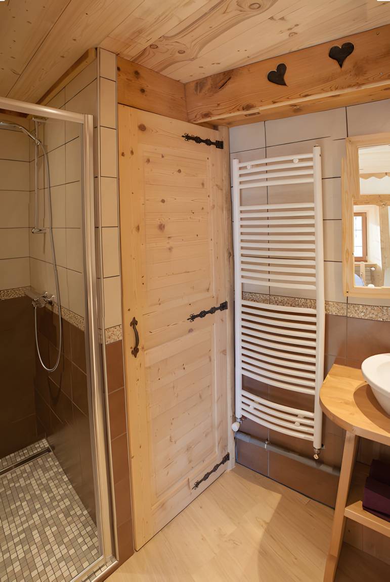 20 M² Chambre D'hôtes ∙ 1 Chambre ∙ 2 Personnes - Bourg-Saint-Maurice