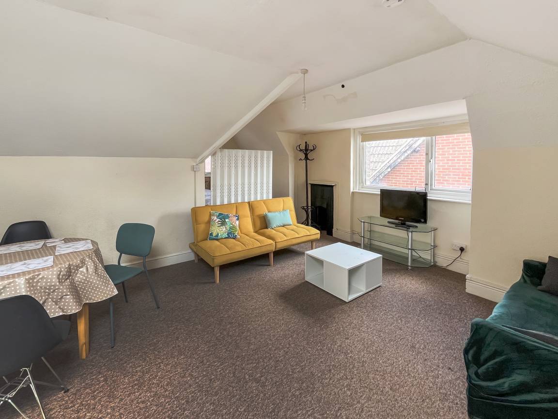 Cottage ∙ 3 Bedrooms ∙ 6 Guests - Southampton