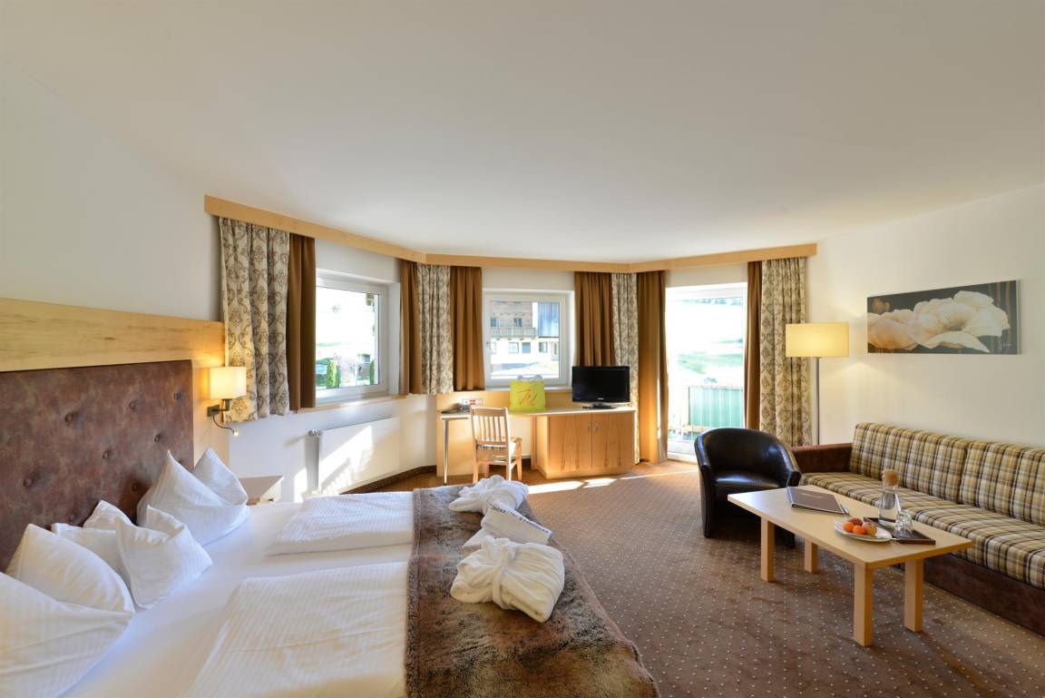 32 M² Hotel ∙ 1 Bedroom ∙ 4 Guests - Wörgl