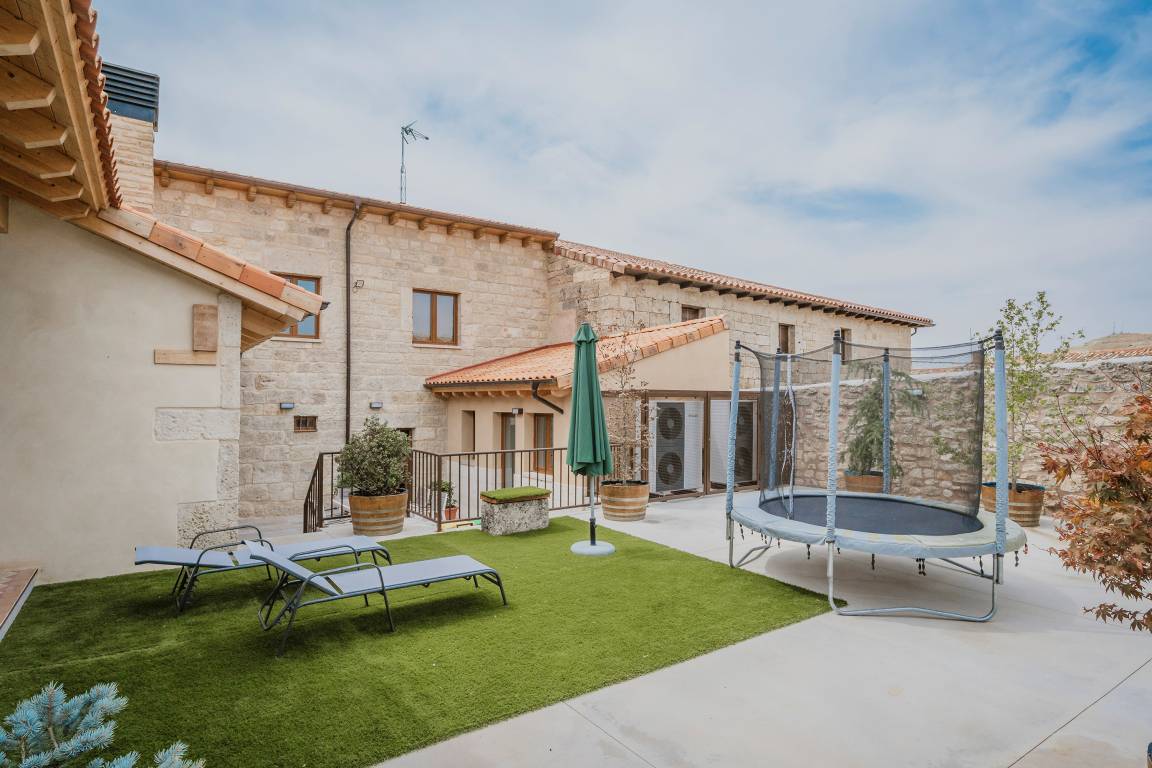 320 M² Maison De Vacances ∙ 6 Chambres ∙ 16 Personnes - Castrojeriz