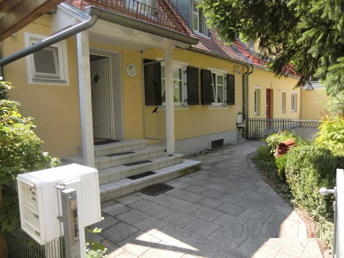 75 M² Apartamento ∙ 3 Quartos ∙ 3 Hóspedes - Ismaning