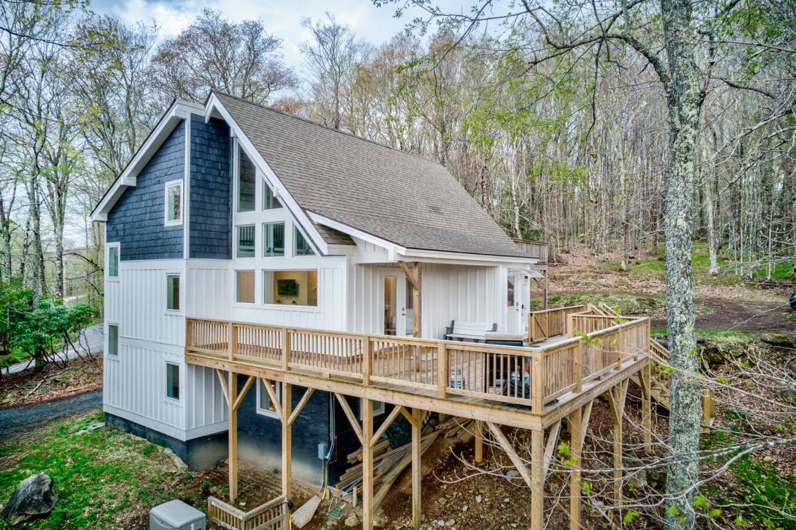 House ∙ 3 Bedrooms ∙ 10 Guests - Beech Mountain, NC