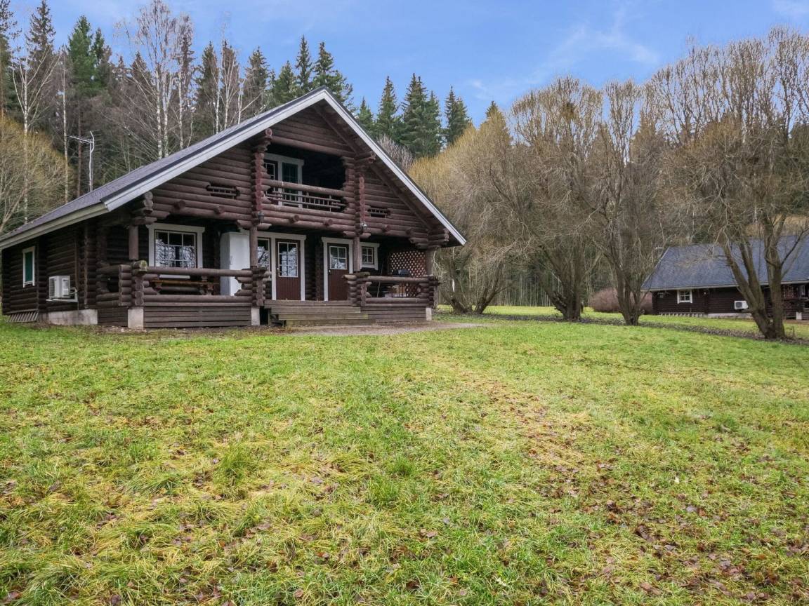 120 M² Talo ∙ 3 Makuuhuonetta ∙ 12 Vierasta - Hauho