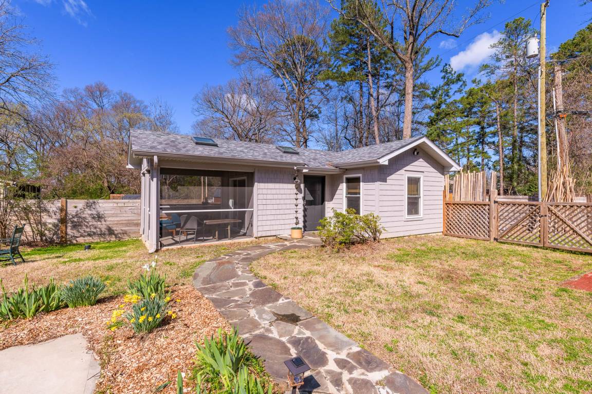 House ∙ 1 Bedroom ∙ 2 Guests - Charlotte, NC