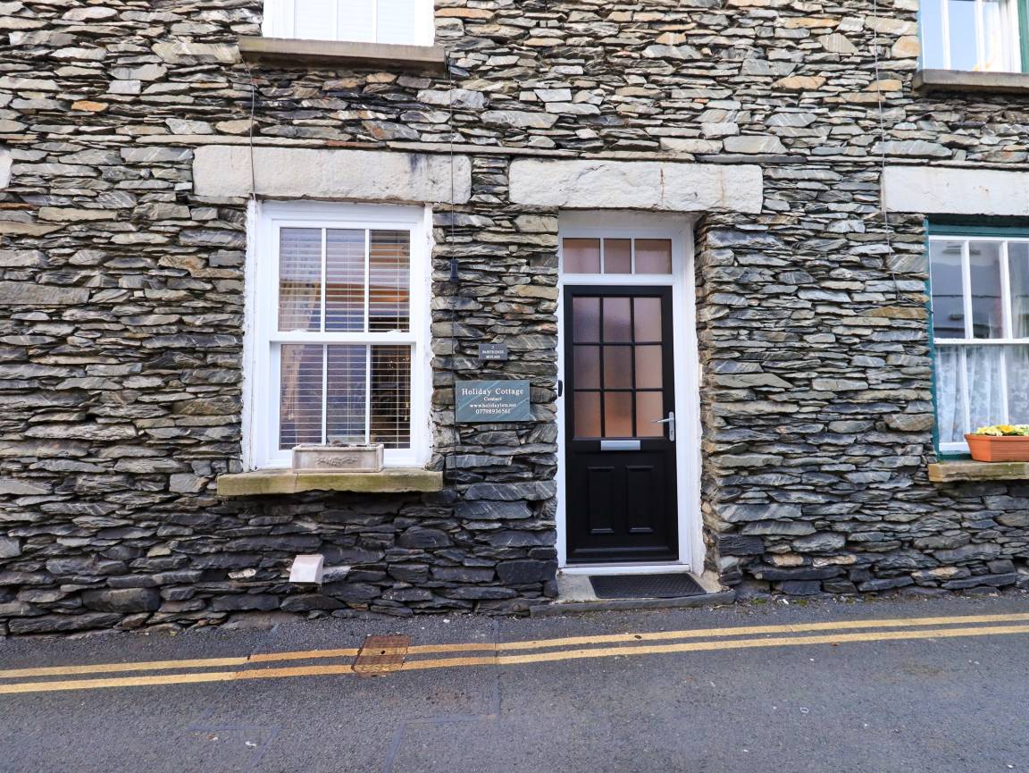 Cottage ∙ 2 Bedrooms ∙ 4 Guests - Bowness-on-Windermere