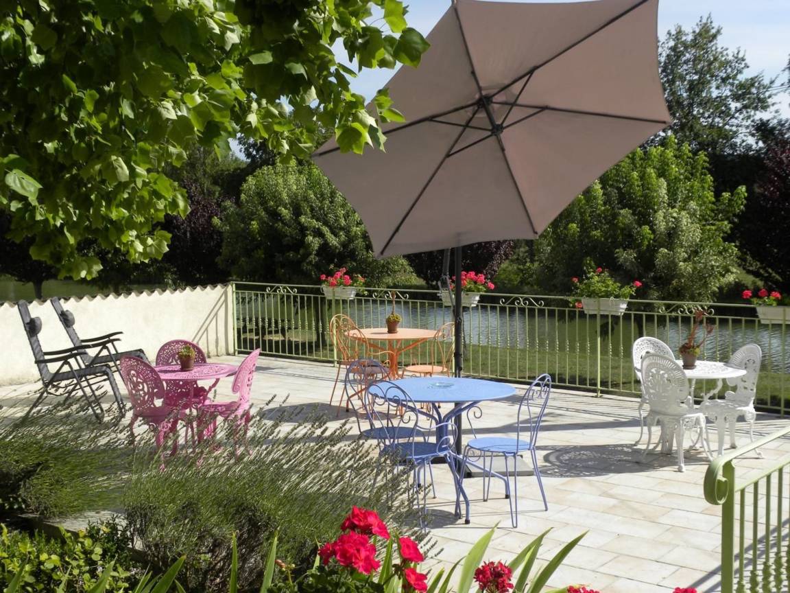 22 M² Chambre D'hôtes ∙ 1 Chambre ∙ 3 Personnes - Montbard