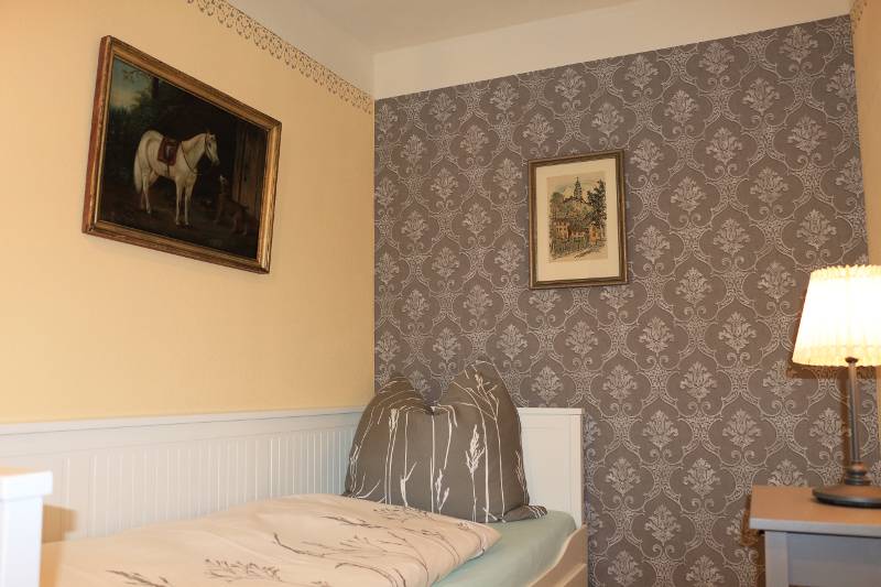 Ferienwohnung ∙ 3 Schlafzimmer ∙ 6 Gäste - Saalfeld/Saale