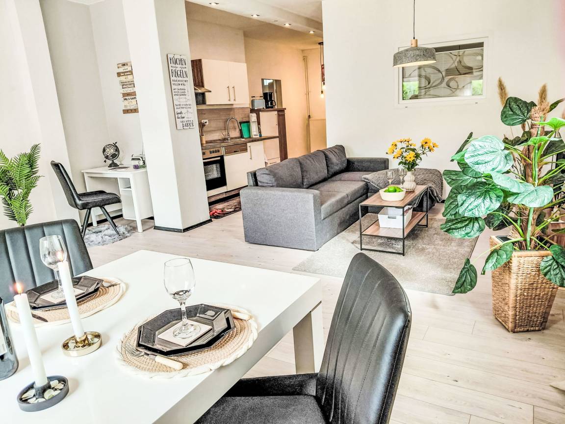 66 M² Apartment ∙ 1 Bedroom ∙ 4 Guests - Höxter